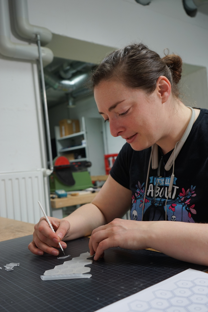Sensible künstliche Haut für Roboter – Foto-Reportage von Julia Post